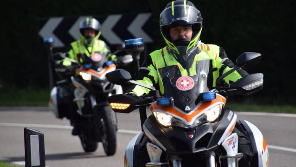 Weißes Kreuz: Schnelle Rettung auf 2 Rädern