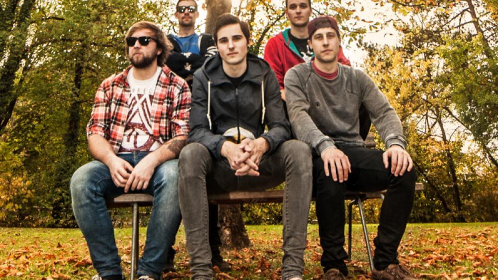 „Cemetery Drive“ goes acustic mit „Like Autumn Leaves“