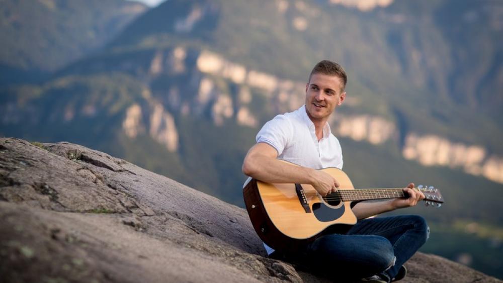 Michael Aster gibt Clubkonzert in der Carambolage