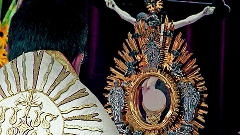 Fronleichnam: Fest im Zeichen von Hostie und Monstranz - Chronik | stol.it