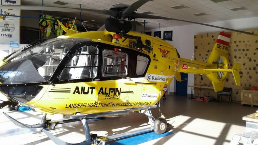 Aiut-Alpin-Heli bei der großen, jährlichen Revision