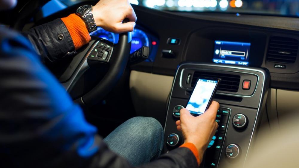 Italien: Führerscheinentzug bei Hantieren mit Smartphones? - Chronik ...