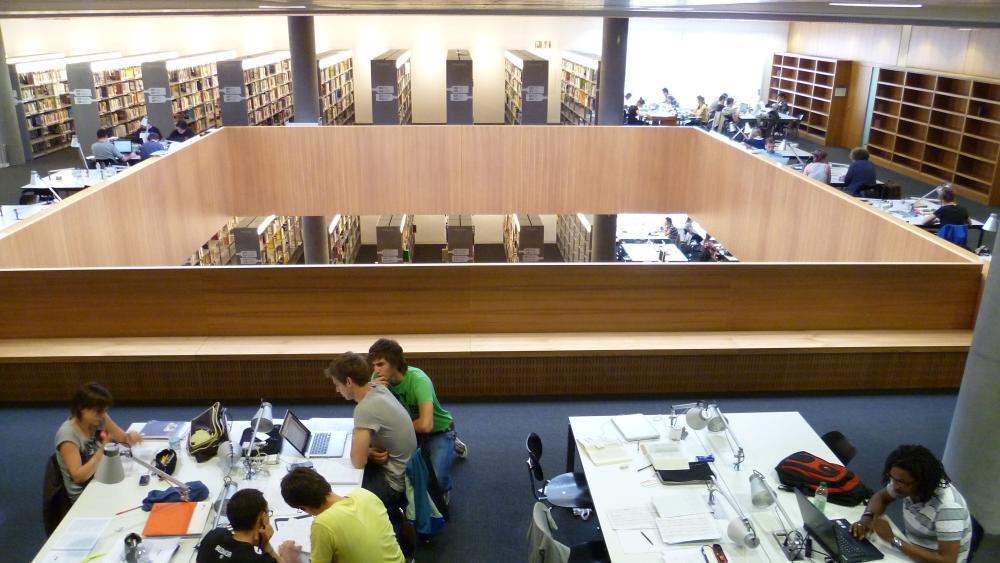 Sonntägliches Lernen In Der Uni Bibliothek Kultur Stol It