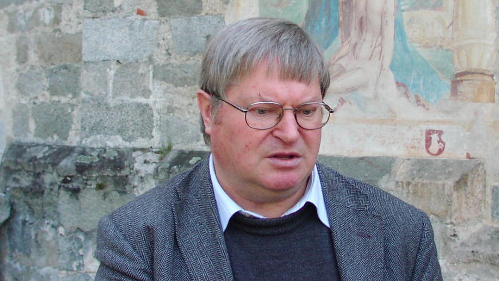 Ehrenkanonikus, Denkmalpfleger und Professor Karl Gruber gestorben ...