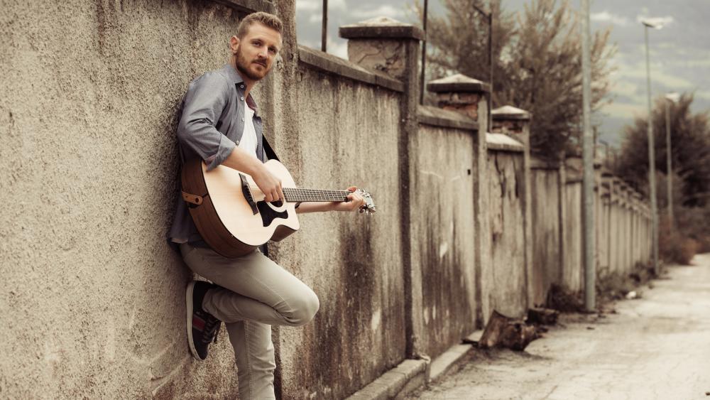 Debütalbum von Michael Aster: Der Gefühlvolle