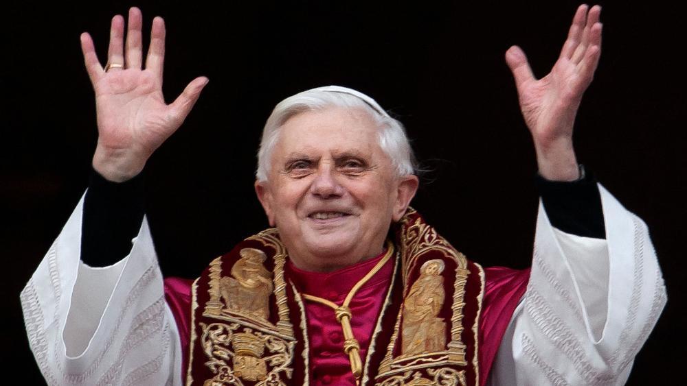 Papst Benedikt XVI. – Ein Leben in Bildern