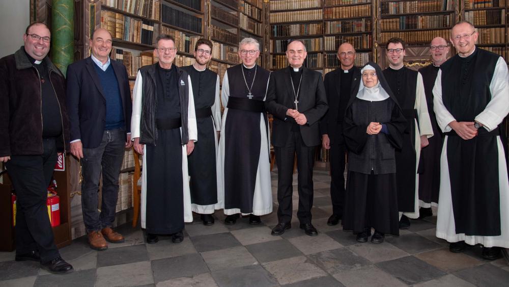 Kloster Säben: Delegation aus Heiligenkreuz bei Bischof Muser - Politik ...