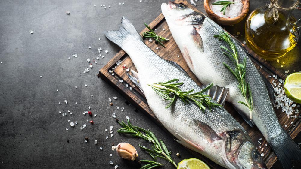 „Frischer Fisch“ aus der Tiefkühltruhe: 1000 Euro Strafe