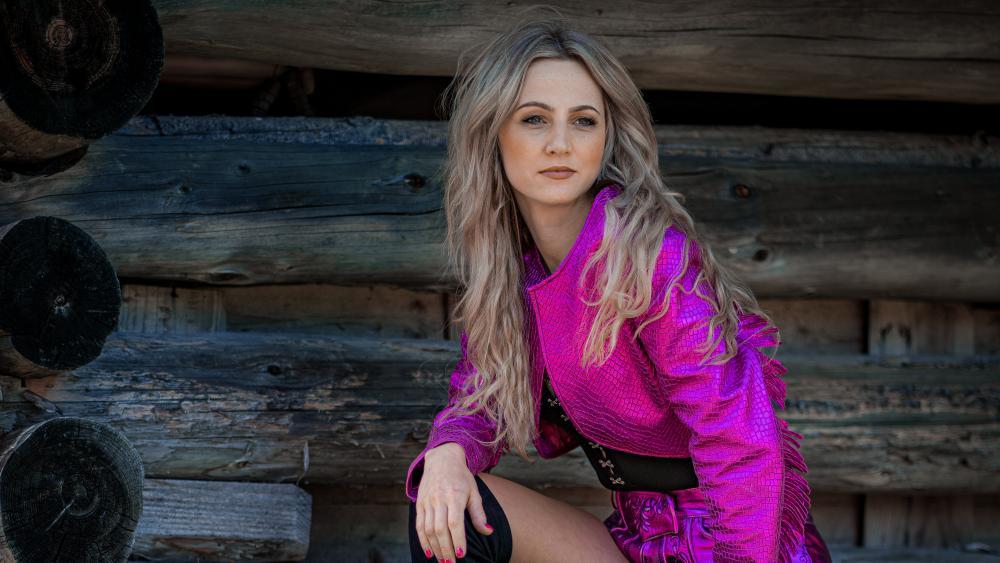 Nach Konzert in Algund: Melissa Naschenwengs Bandbus geplündert ...