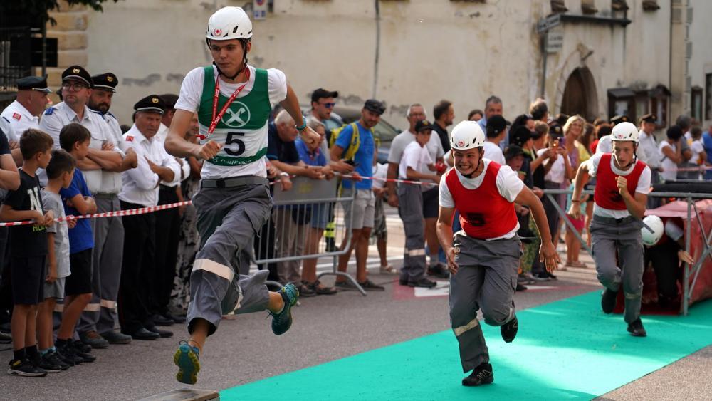 Südtirol-Cup: Feuerwehrjugend Afing siegt auch in Salurn - Videos | stol.it