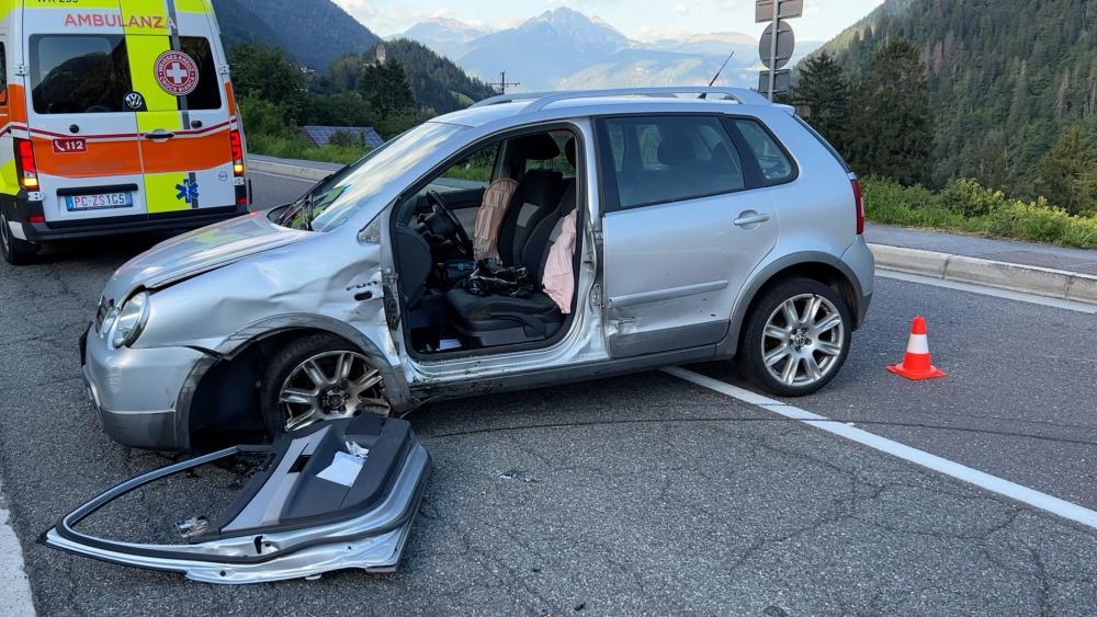 St. Pankraz: Ein Verletzter, viel Blechschaden - Videos | stol.it