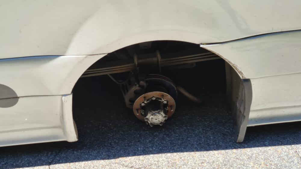 Linienbus: Rad verloren oder Platten aufgrund einer Sabotage? - Chronik ...