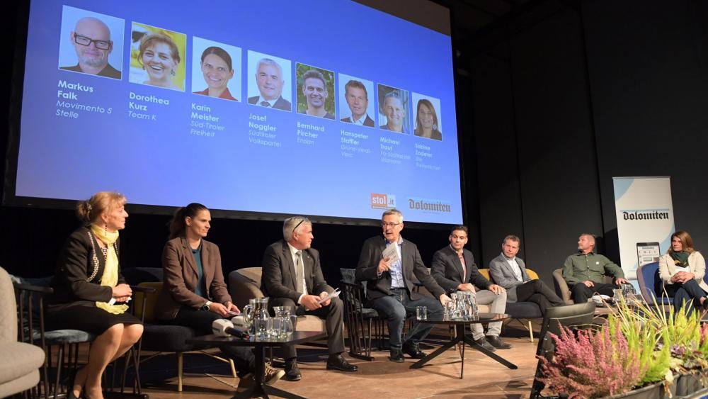 LIVE aus Schlanders| Unsere Leser reden mit – Die Landtagskandidaten ...