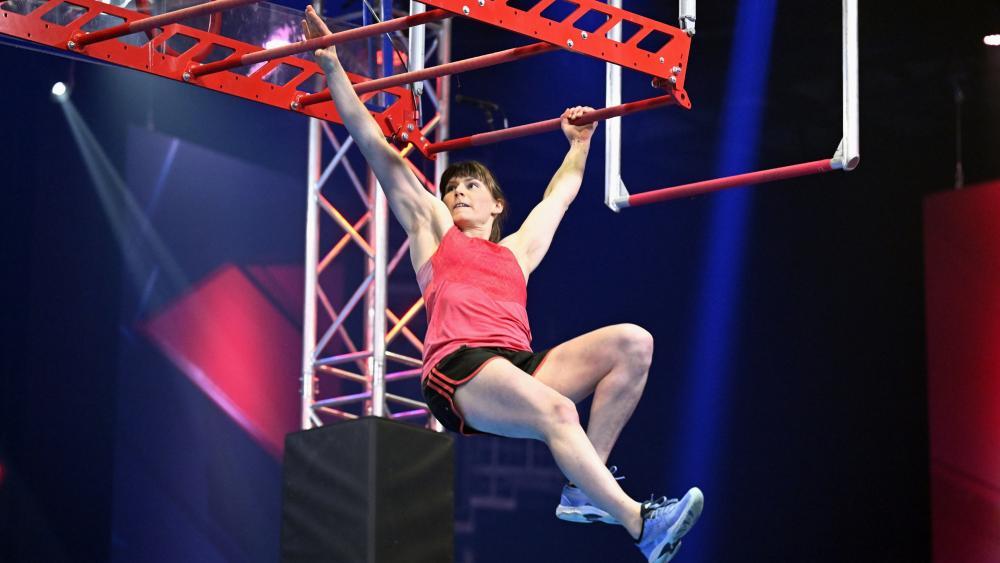 Ninja Warrior: Andrea Meßner aus Brixen steht wieder im Halbfinale ...