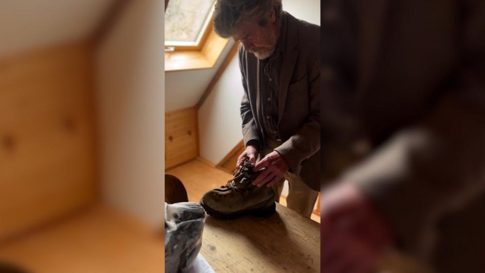 Endlich: Der 2. Schuh von Günther Messner ist da - Videos | stol.it