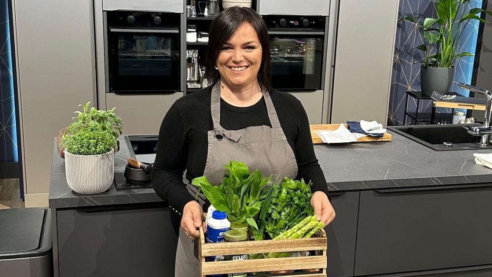 Eine Überetscherin kocht im TV - Panorama | stol.it