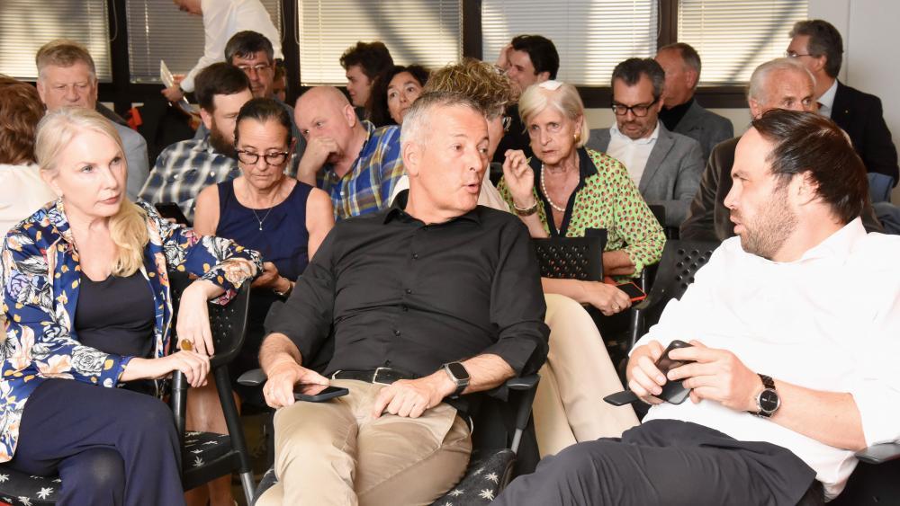 Spannende SVP-Sitzung: Warum die Senatorin dann den Raum verlässt ...