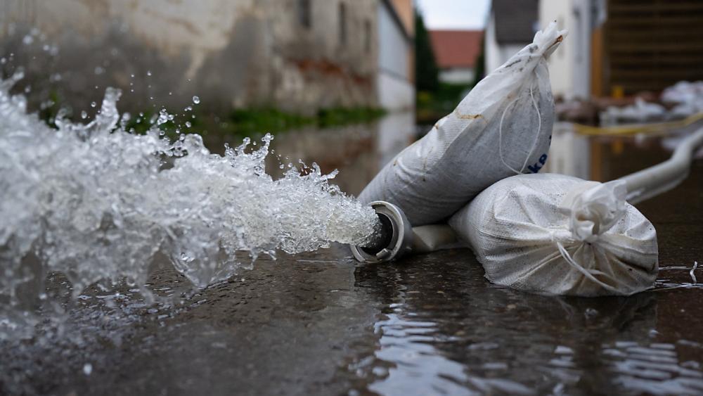 Hochwasser-Lage in Deutschland spitzt sich zu: Regensburg ruft Katastrophenfall aus