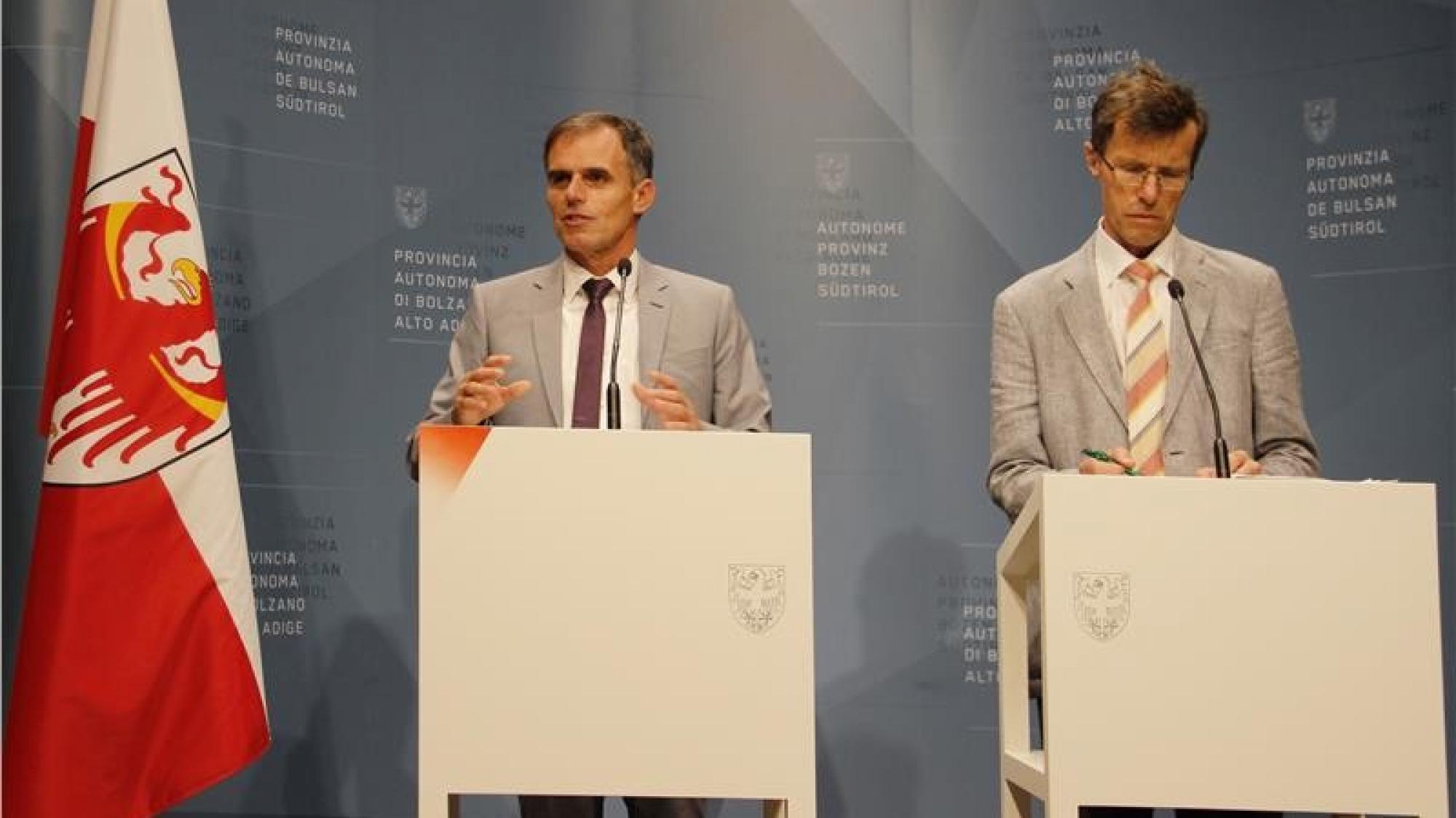 Theiner stellt neues Gesetz zu Raum und Landschaft vor - Politik | stol.it