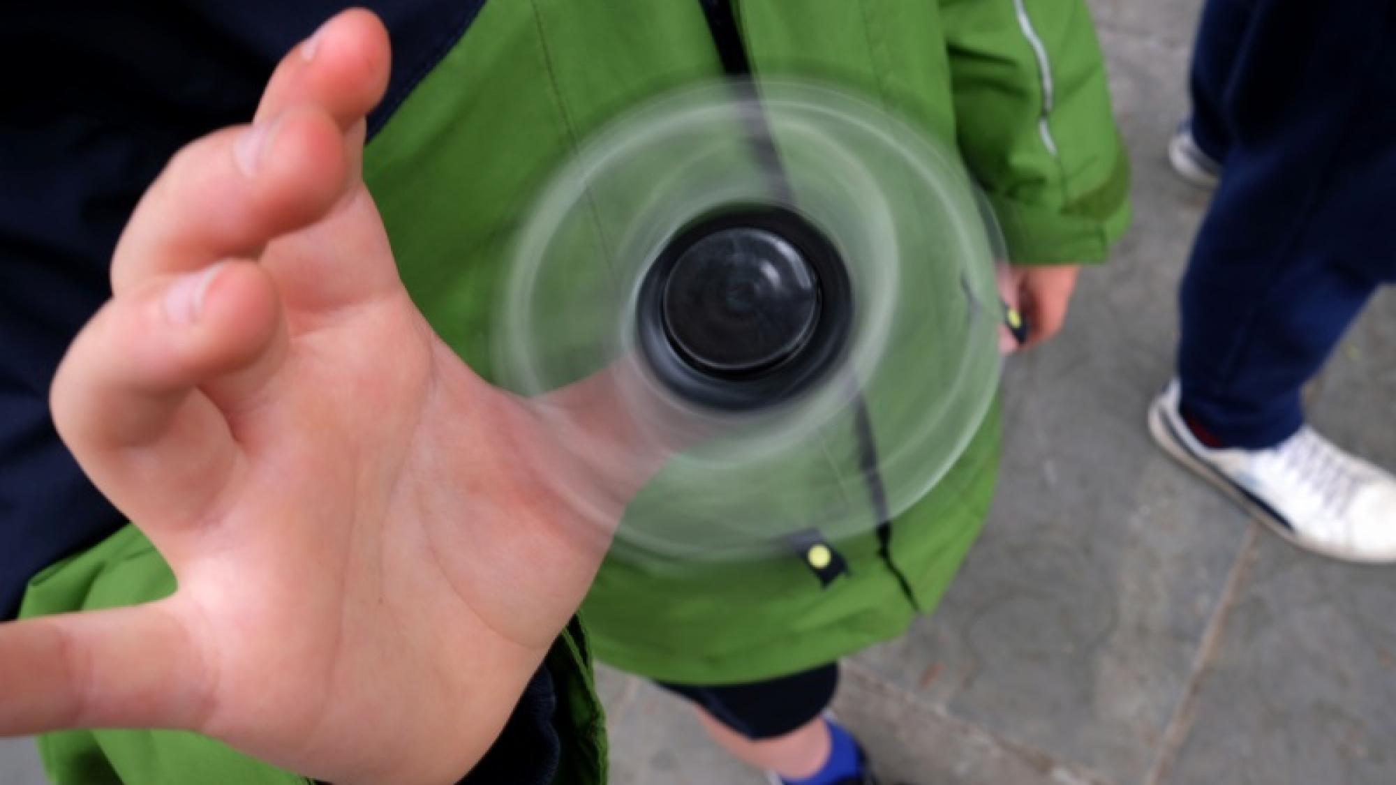 „Fidget Spinners“: Kleine Propeller als großer Renner - Panorama | stol.it