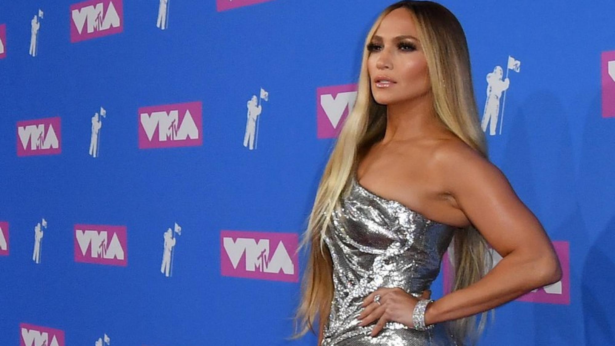 „Jenny from the Block“: Musikdiva Jennifer Lopez wird 50 - Panorama ...