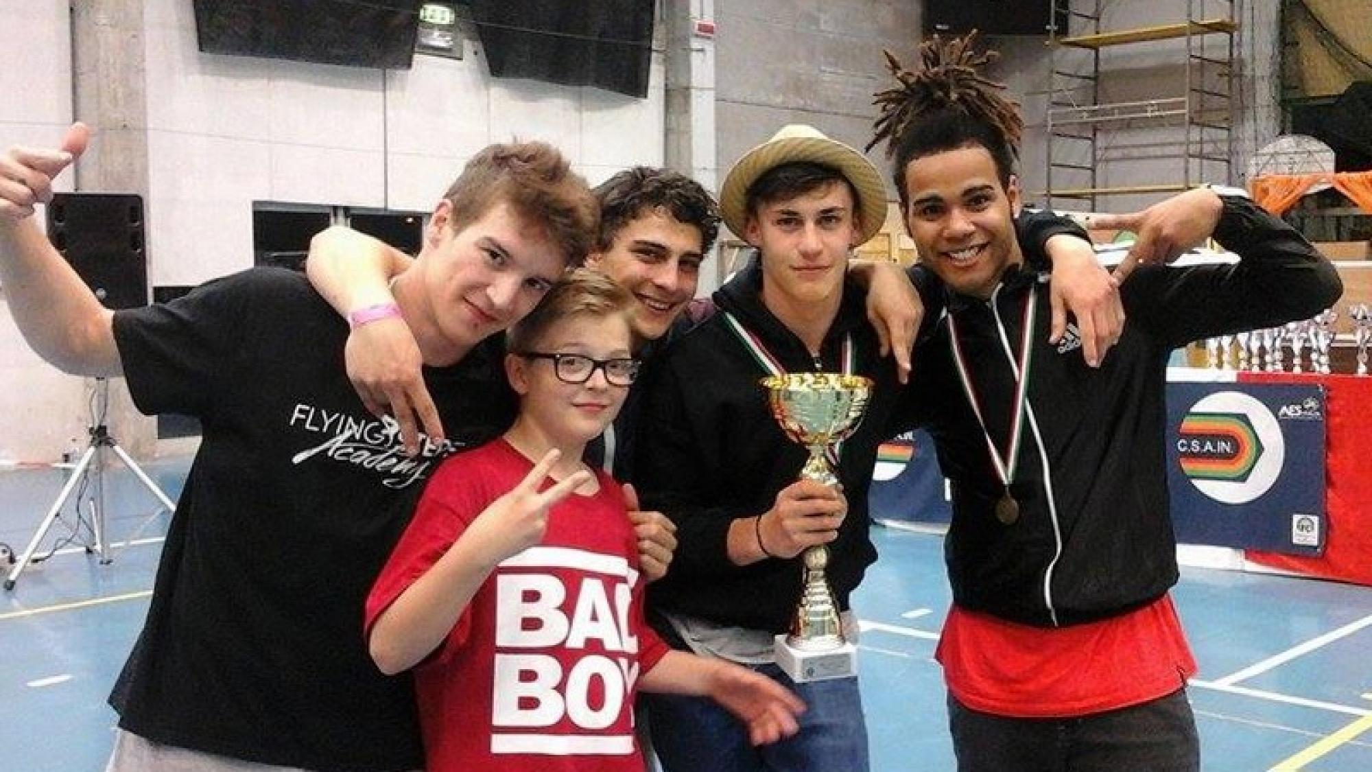 Südtiroler tanzen sich an die Spitze - Panorama | stol.it