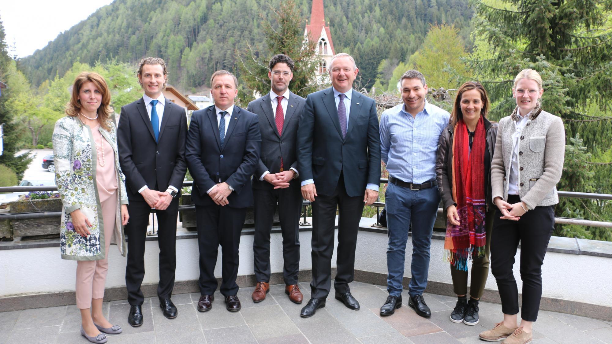 Thomas Walch als HGV-Bezirksobmann wiedergewählt - Panorama | stol.it
