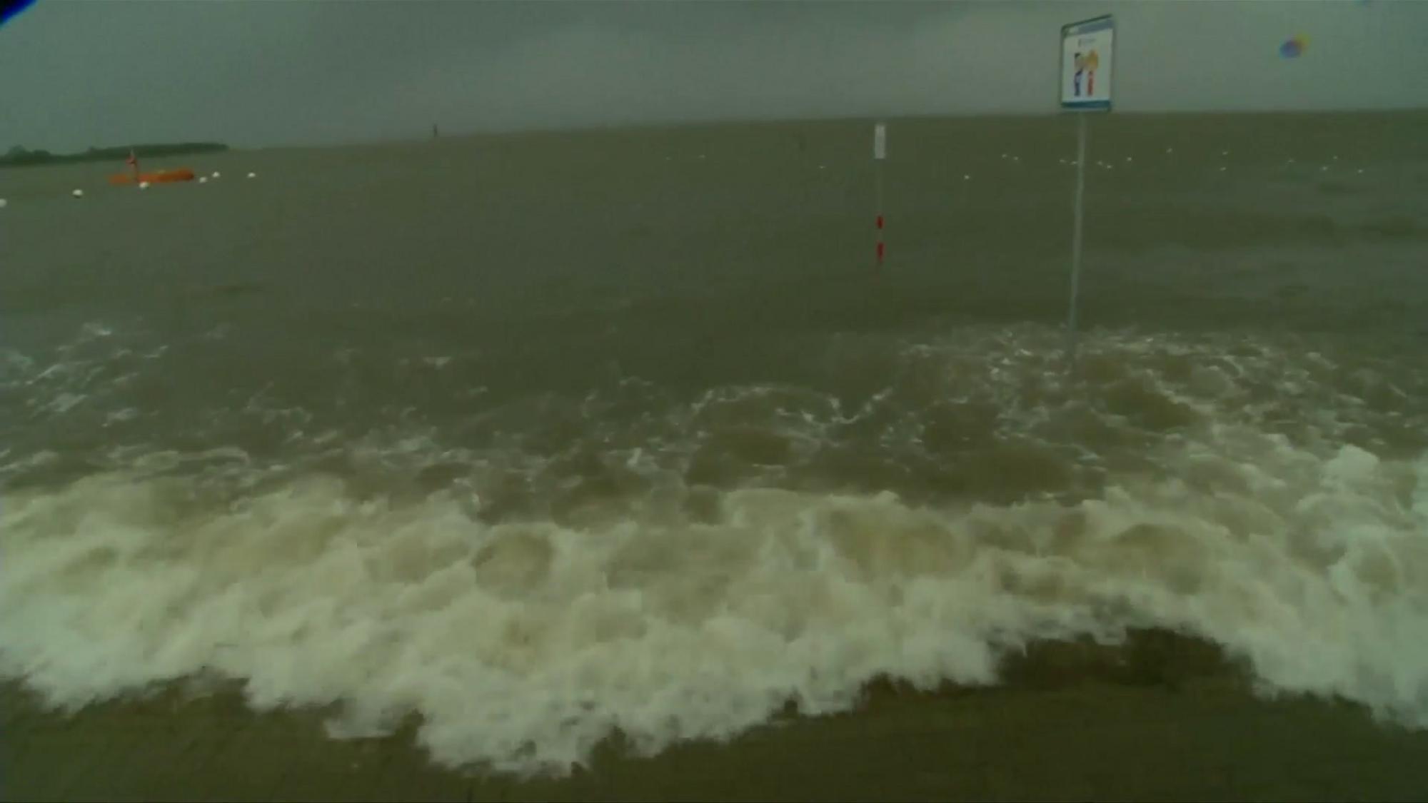 Sturmtief "Sebastian" fegt über Norddeutschland - Videos | stol.it