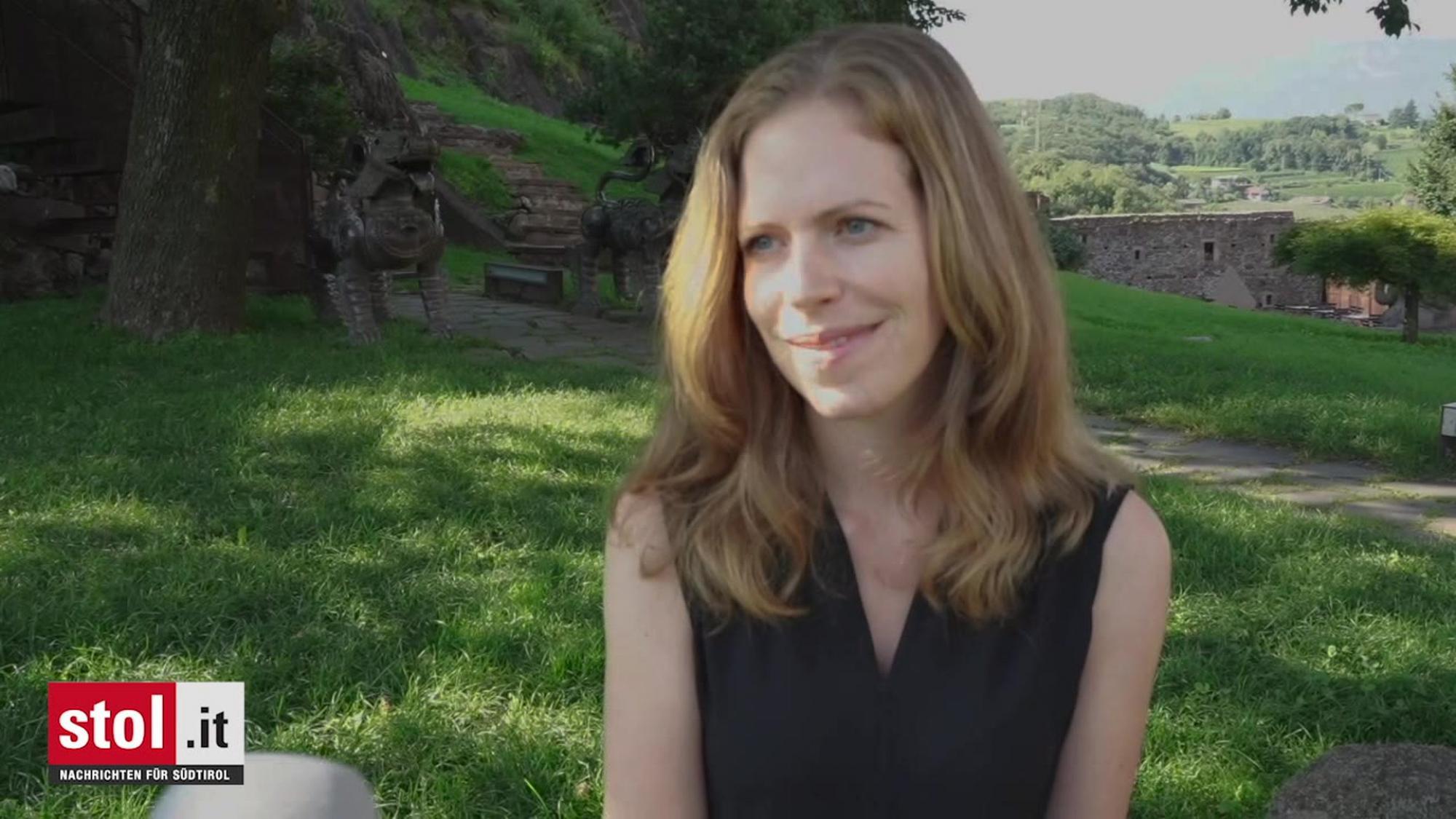 Magdalena Messner über das kulturelle Erbe ihres Vaters - Videos | stol.it