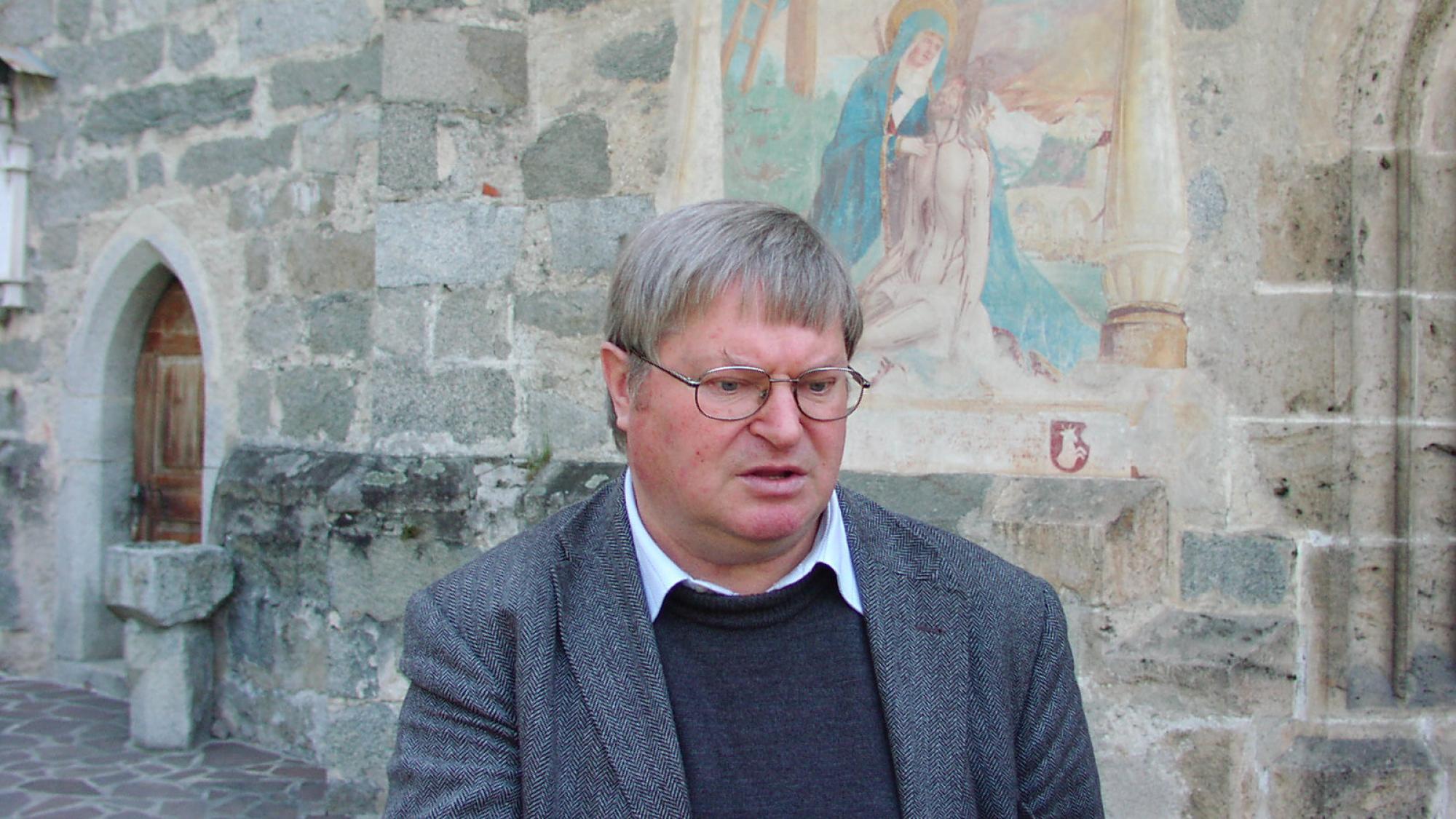 Ehrenkanonikus, Denkmalpfleger und Professor Karl Gruber gestorben ...