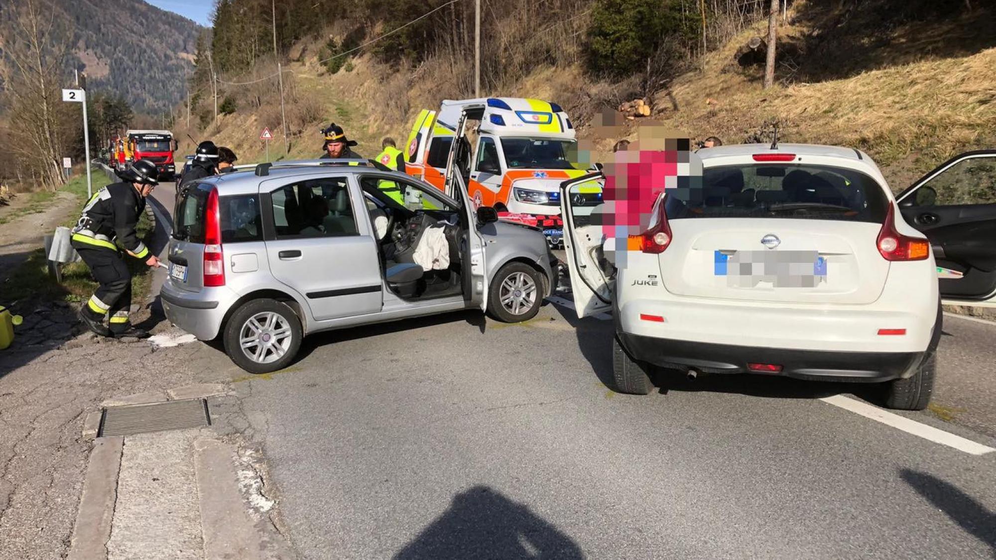 Freienfeld: Pkw krachen zusammen – Mann schwer verletzt - Chronik | stol.it