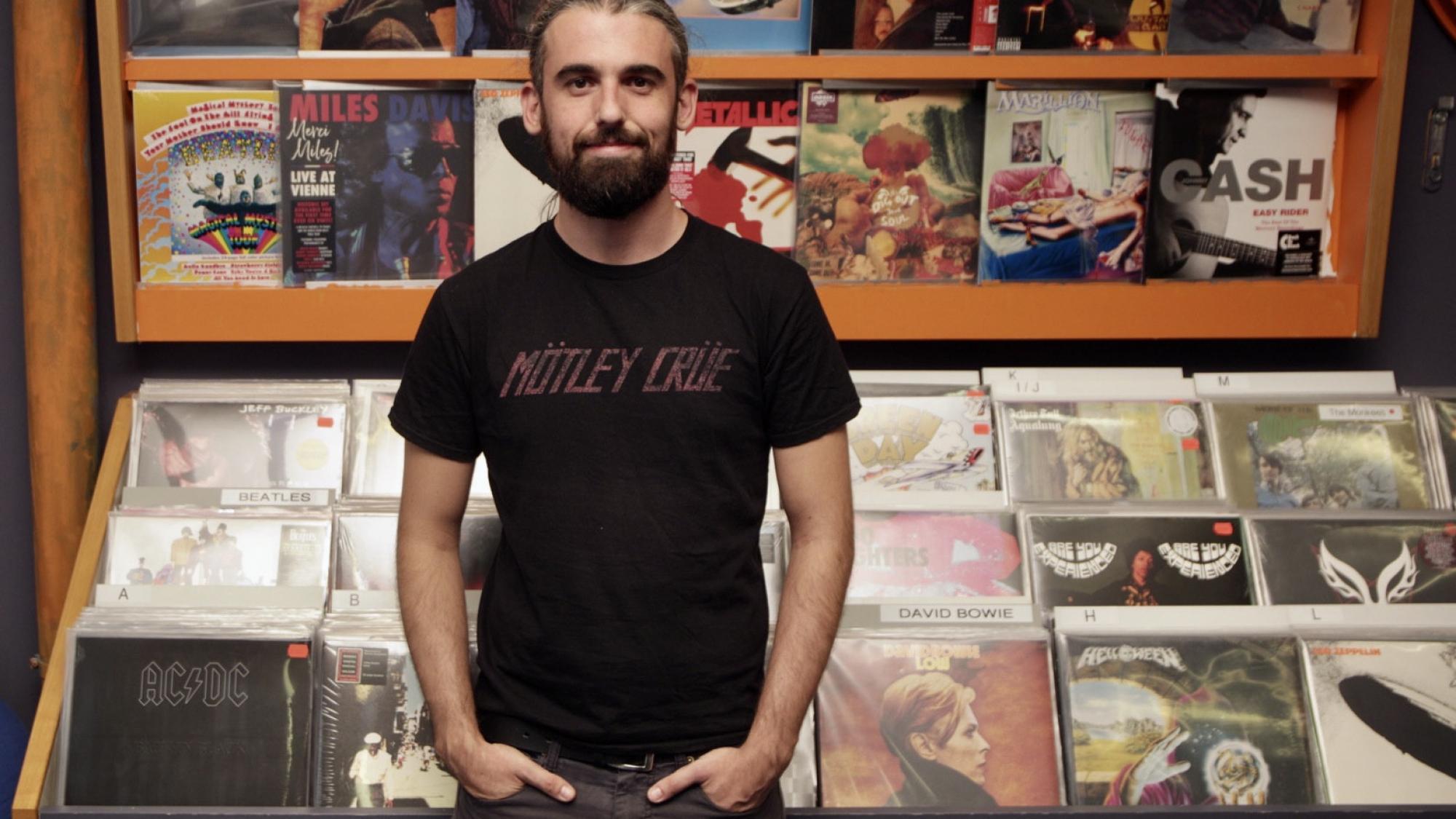 Bosin hat Plattengeschäft „Disco New“ als „Rebel Rebel“ wiedereröffnet ...