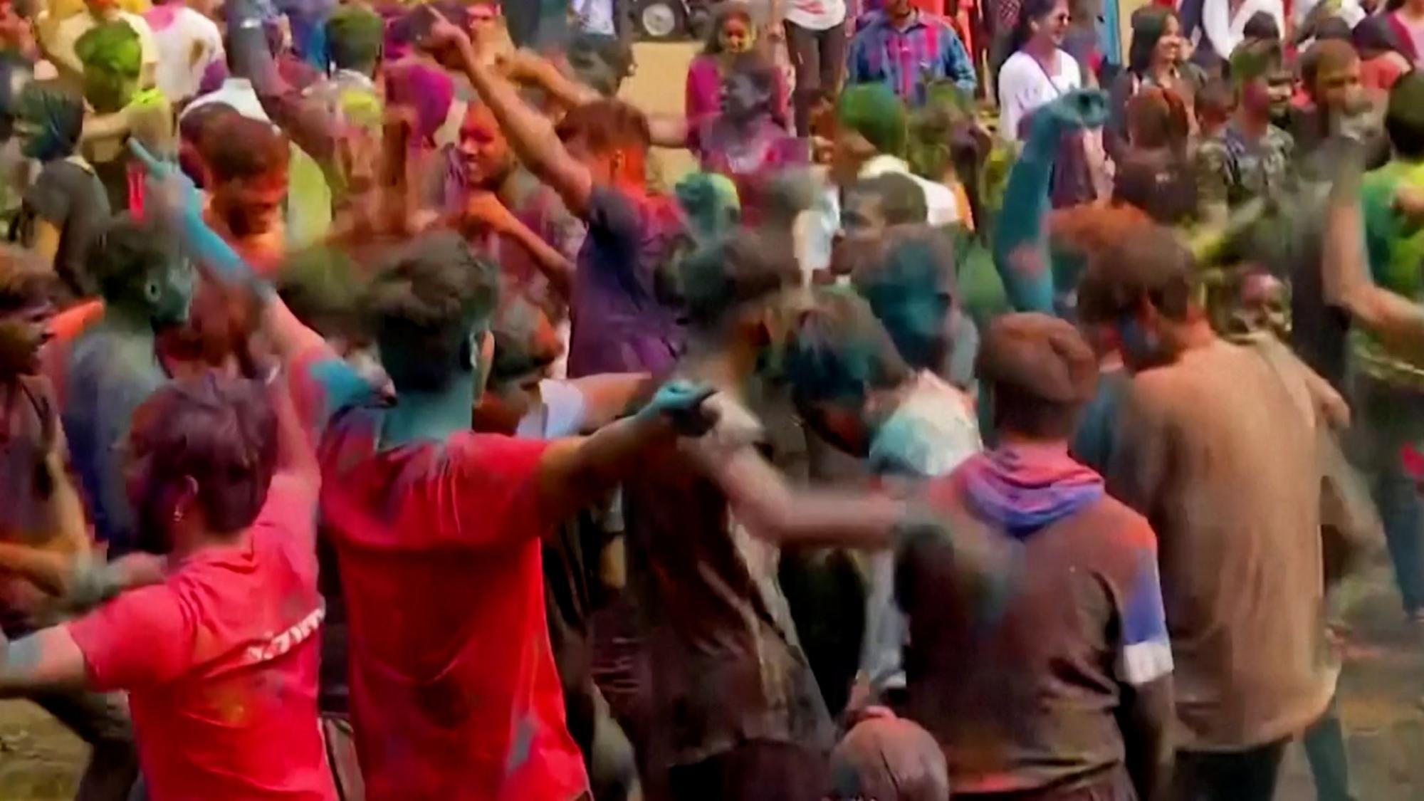 Holi-Festival: Das Fest der Farben - Videos | stol.it