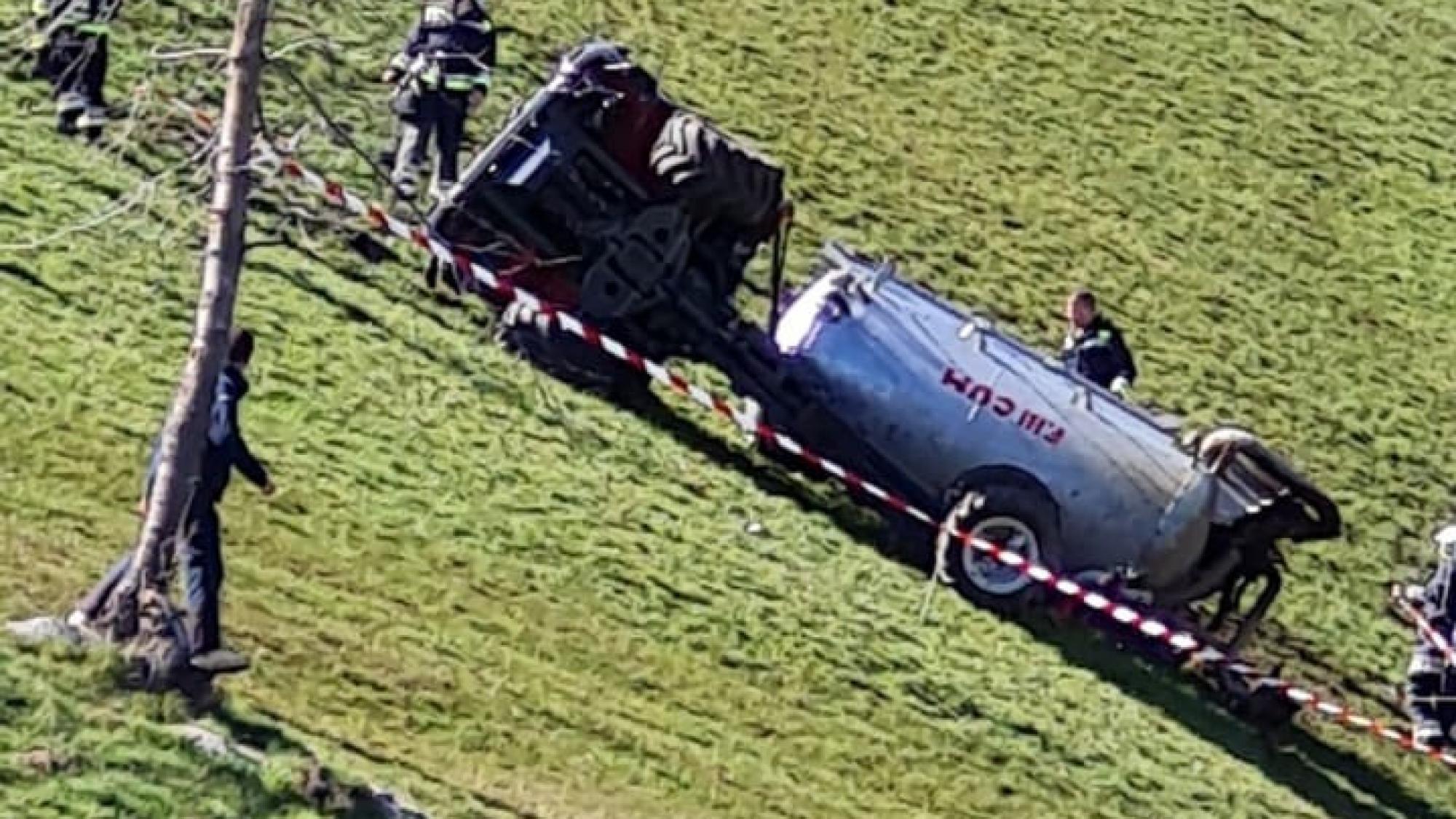 Traktor in Meransen umgekippt – Fahrer unverletzt - Chronik | stol.it