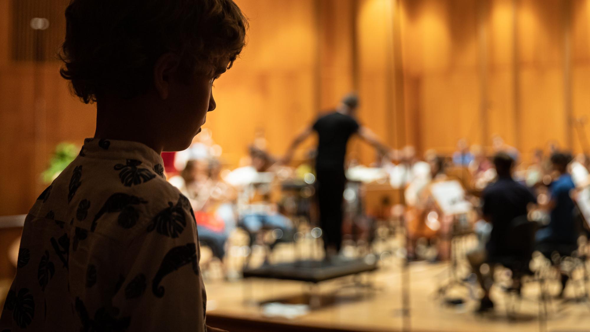 Hören und Staunen: Kindern klassische Musik im Sommer näher bringen ...