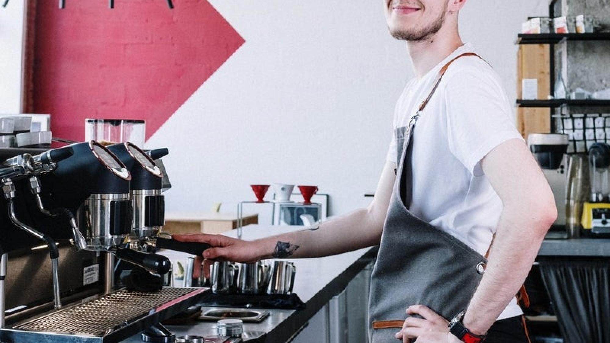 Fast die Hälfte der Jugendlichen in Südtirol arbeitet im Sommer ...