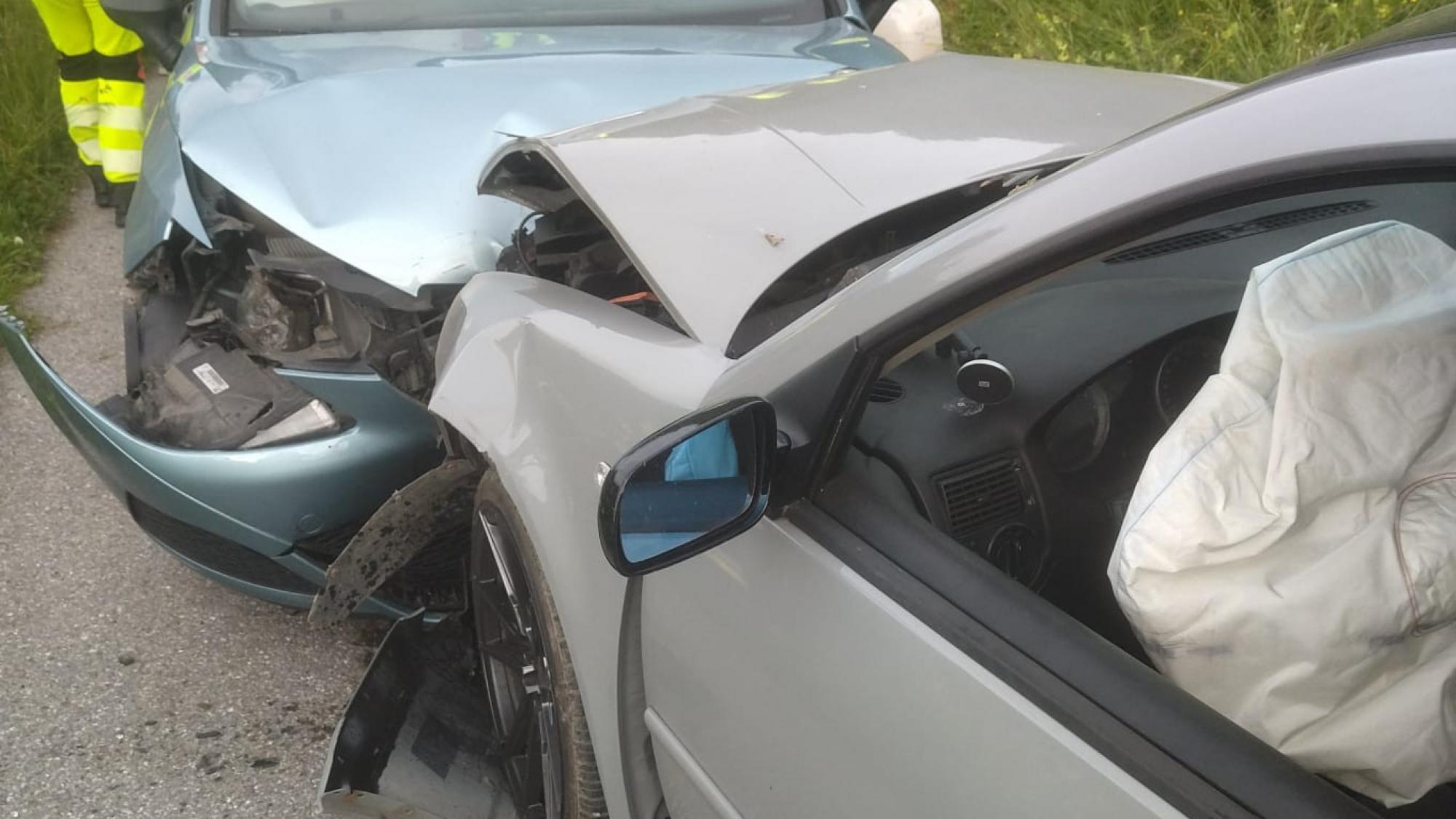 Prader Berg/Vellnair: 6 Leichtverletzte bei Zusammenstoß - Chronik | stol.it