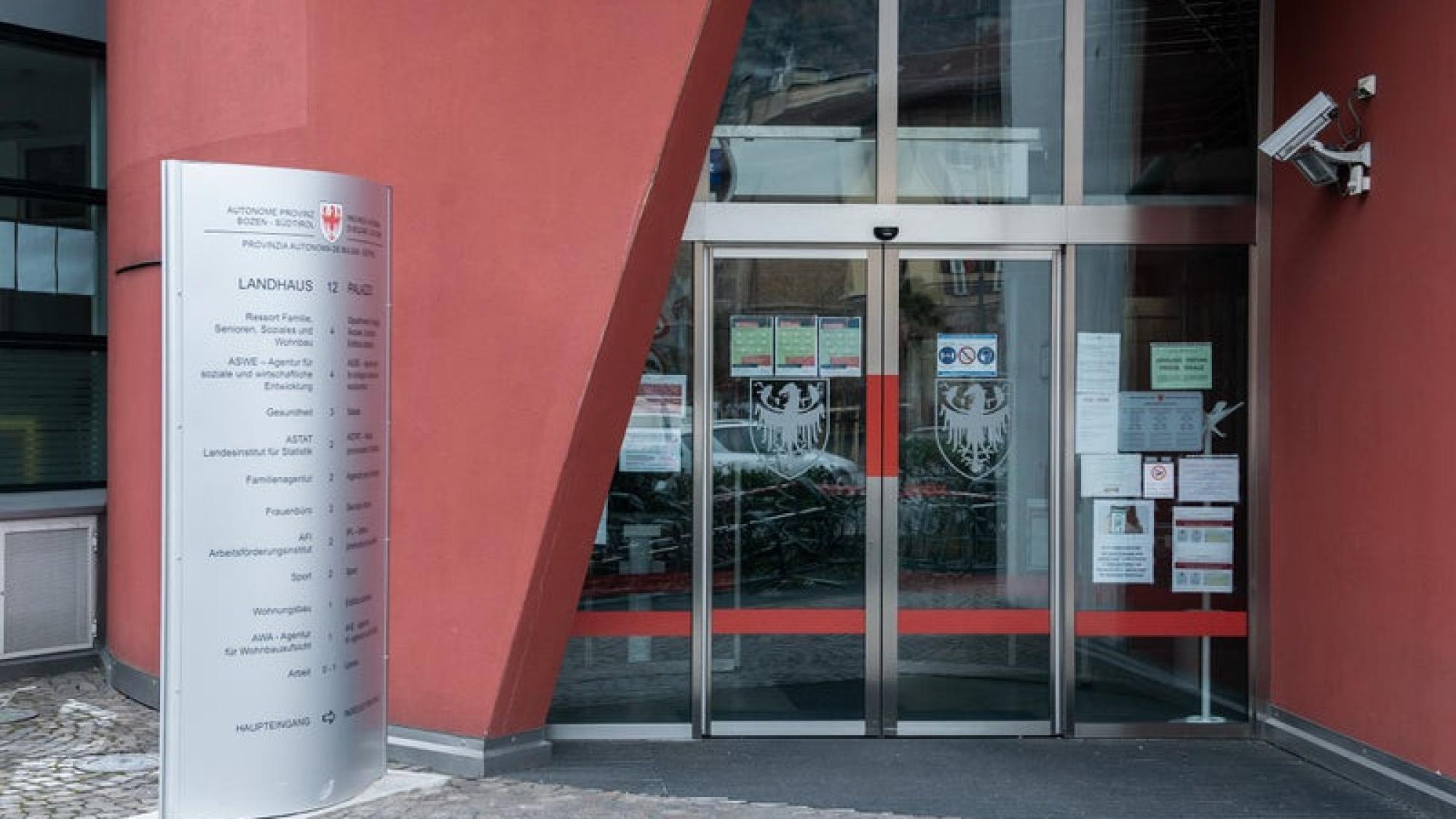 Geförderter Wohnbau: Beratung zeitweise ausgesetzt um Anträge zu ...