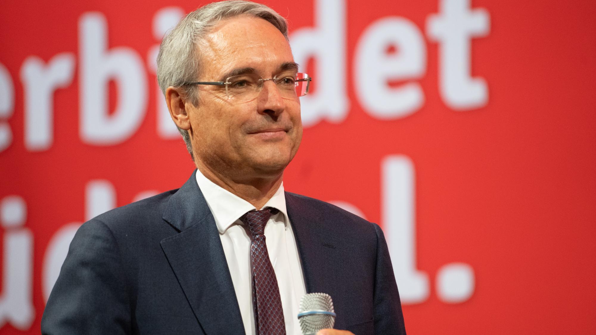 Wer folgt auf Dieter Steger als Bezirksobmann? - Politik | stol.it