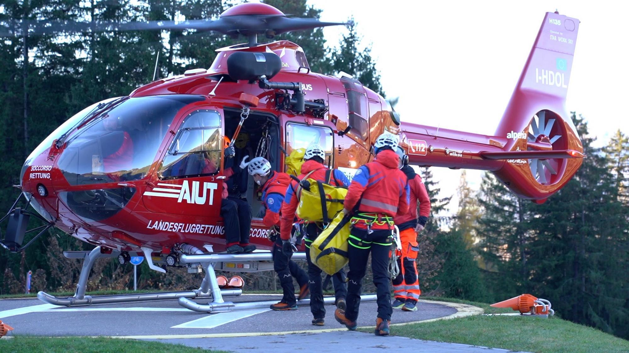 Seis: Über 300 Retter bei Großübung am Fuße des Schlerns - Videos | stol.it