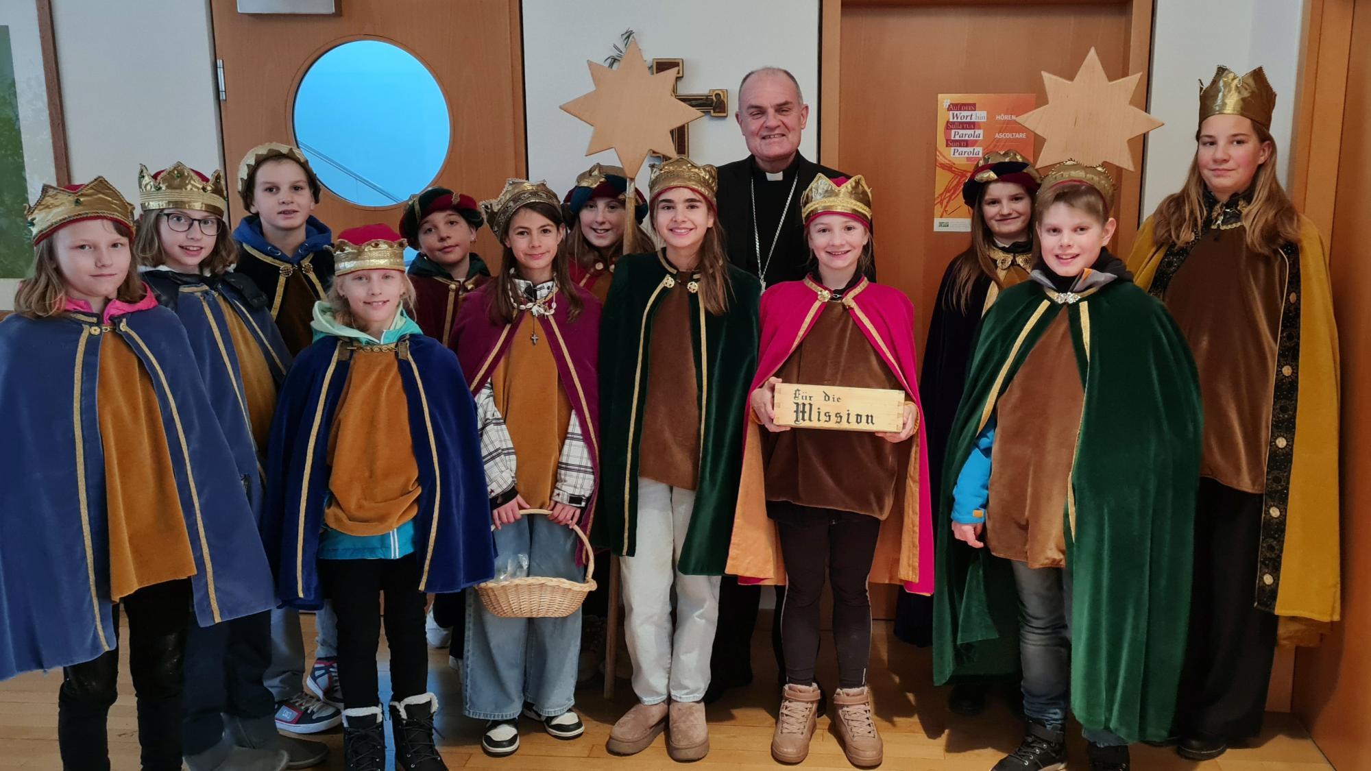 Königlicher Besuch bei Bischof Ivo Muser - Chronik | stol.it