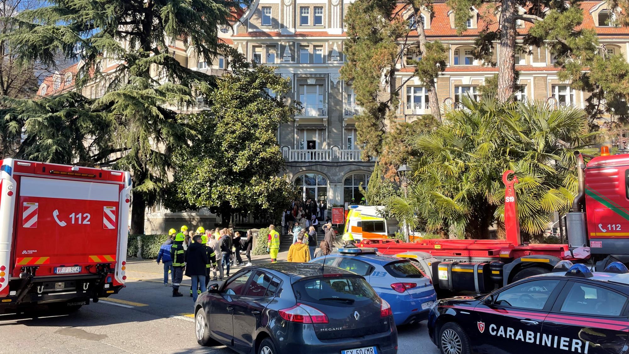 Vorfall an der FOS Meran: Was für Deo-Spray spricht und warum die ...