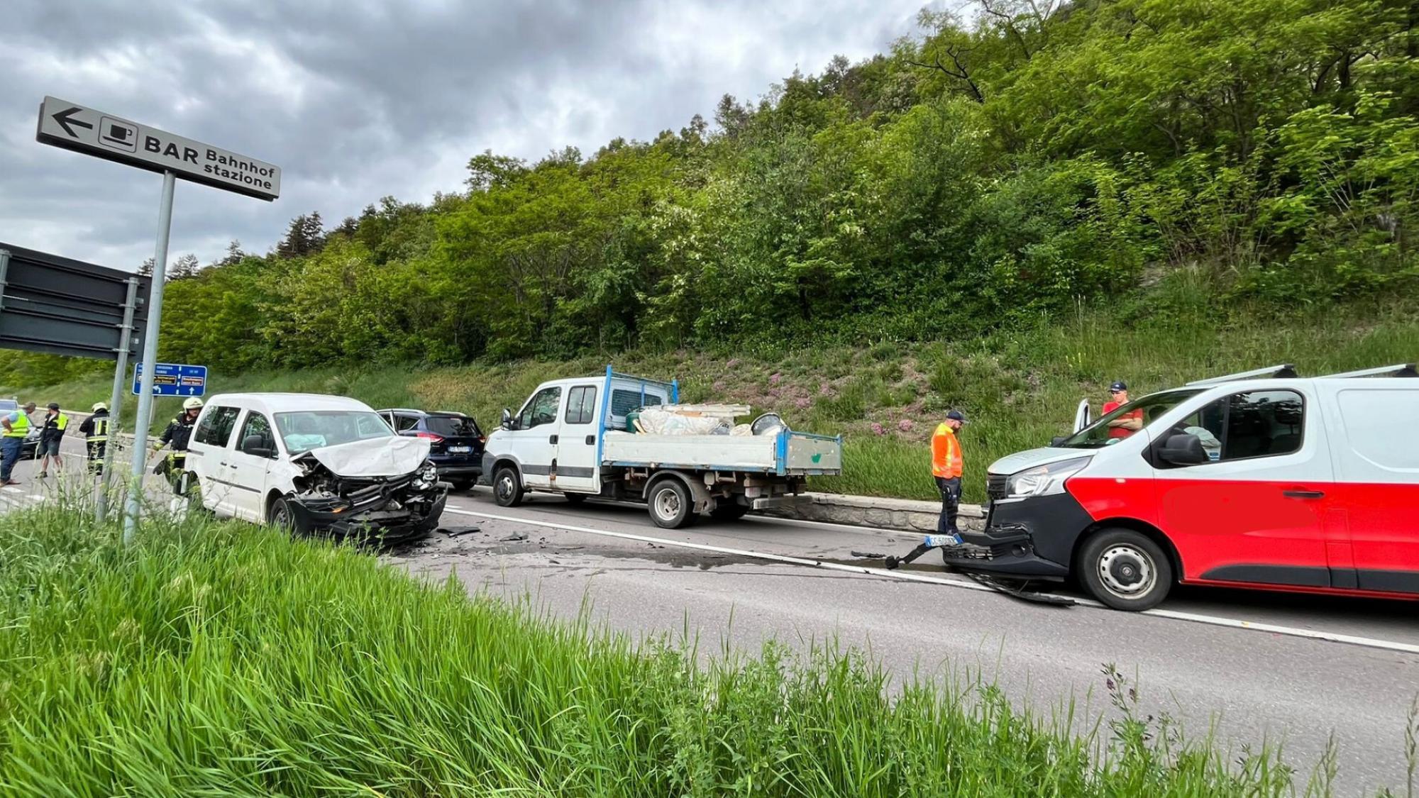 Schluderns: Drei Leichtverletzte bei Verkehrsunfall in Spondinig - Chronik | stol.it