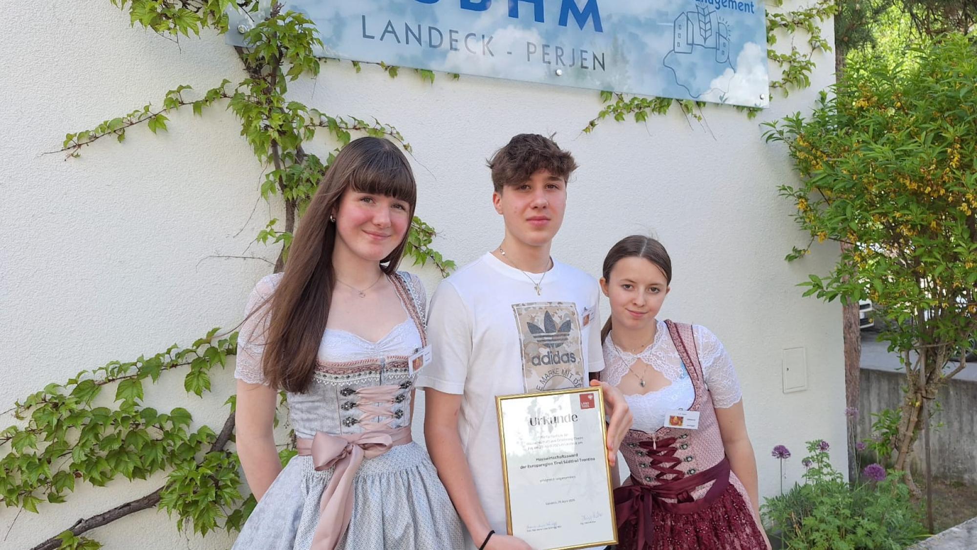 Euregio: Hauswirtschafts-Award 2025 geht nach Tisens - Panorama | stol.it