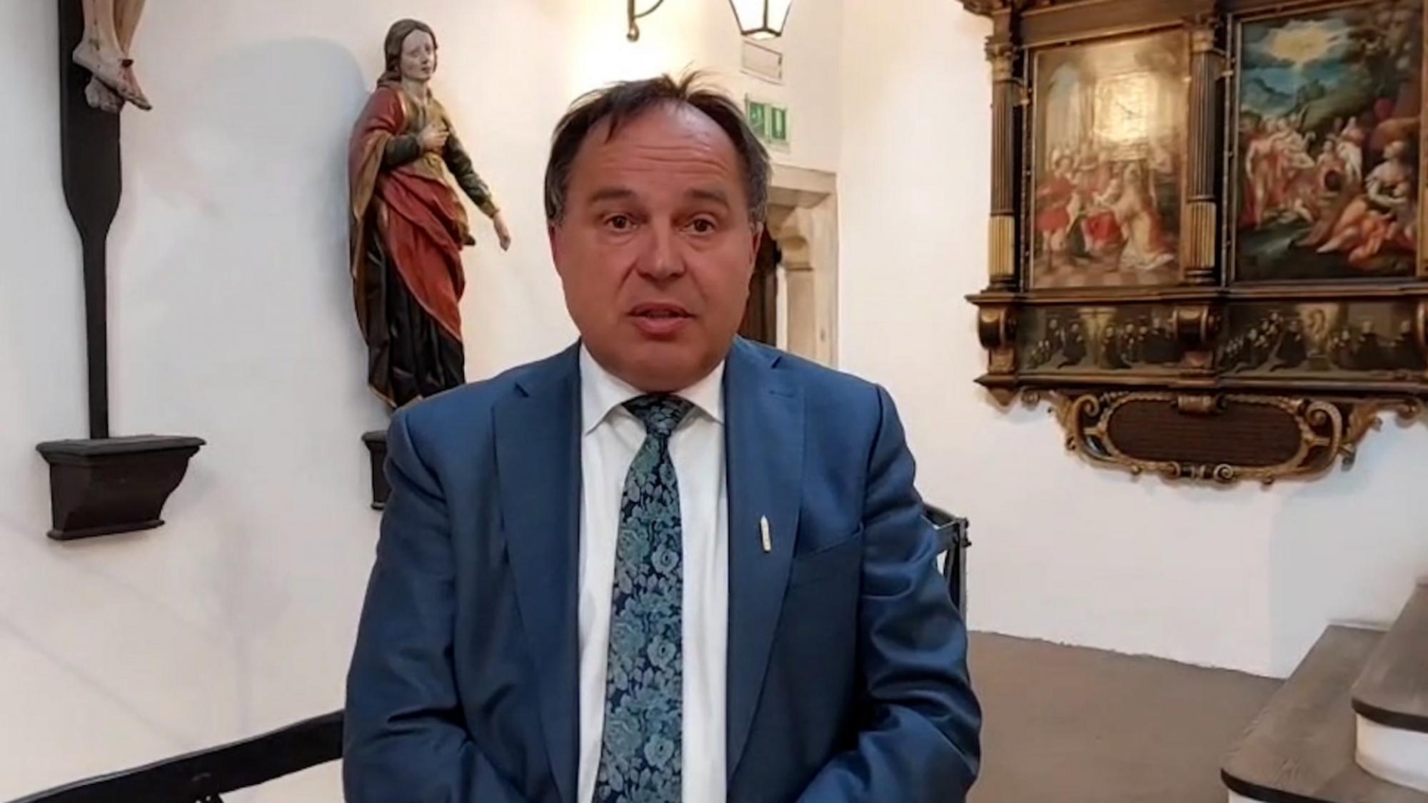 Sterzing: Das sagt Bürgermeister Peter Volgger zur Wiederwahl - Videos ...