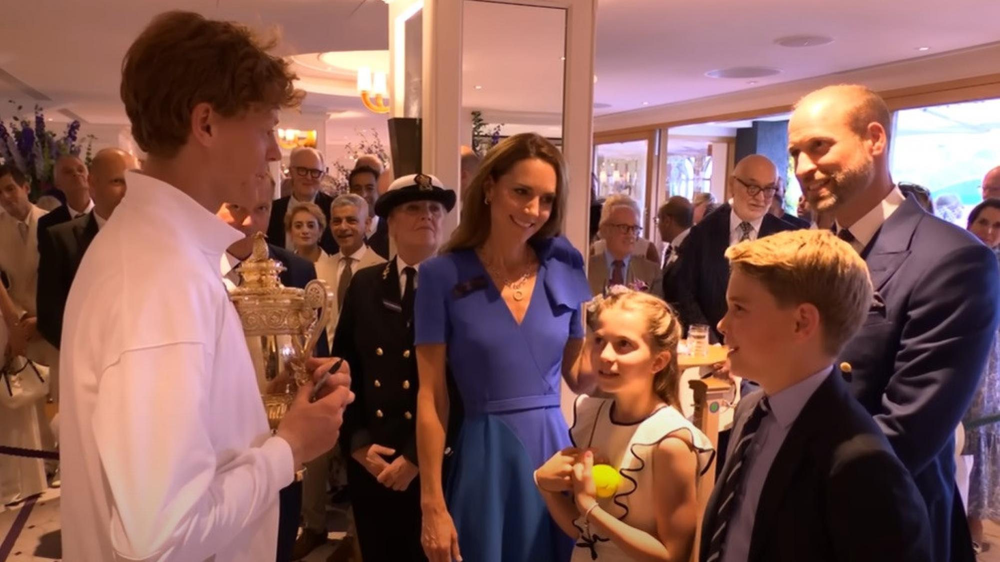 „Spielt ihr Tennis?“: Sinners Plausch mit den Royals - Sport | stol.it