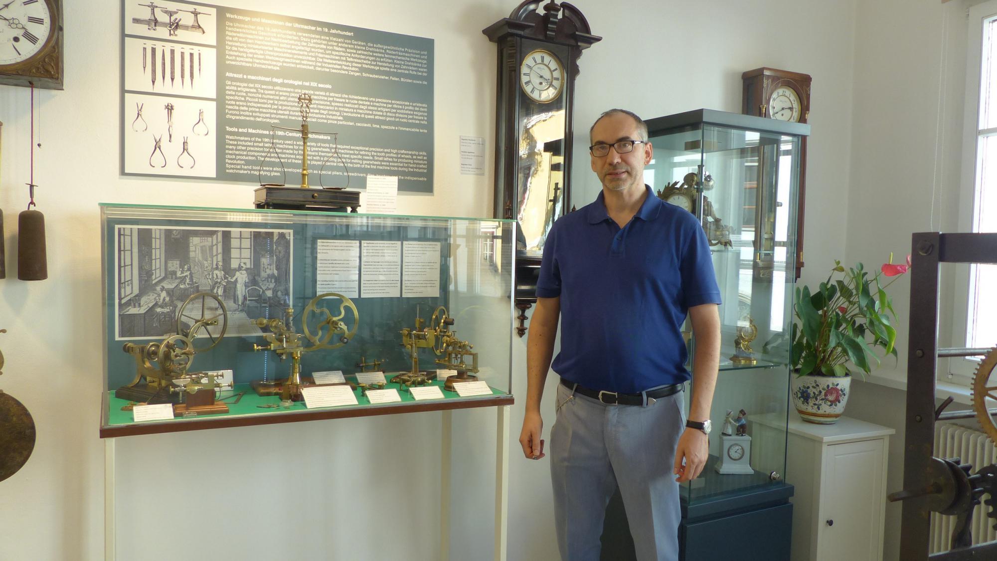 Uhrmacher Christian Clementi betreibt Südtirols einziges Uhrenmuseum ...