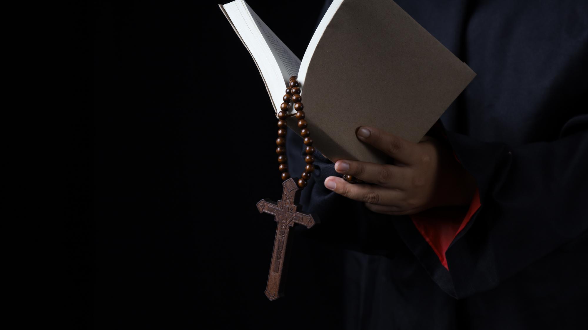 „Unverständlich, dass Wunsch Don Carlis nach Versetzung stattgegeben ...