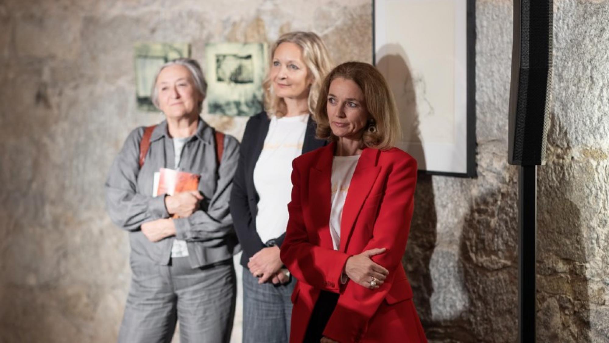 Geht uns alle an: „art X women: Kunst gegen Gewalt an Frauen“ - Kunst ...