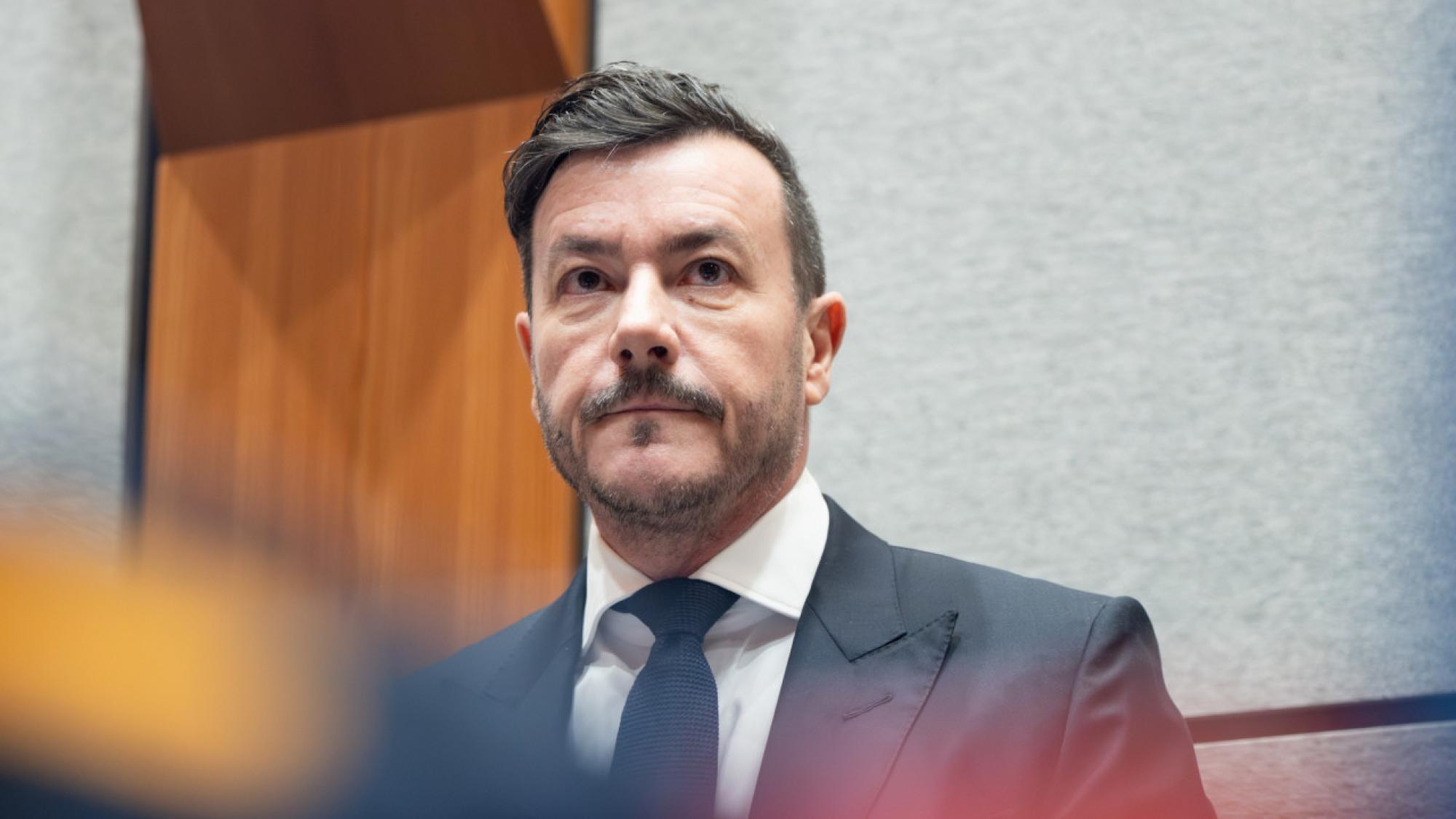Diese Gläubiger greifen nach Benkos Stiftung - Wirtschaft | stol.it